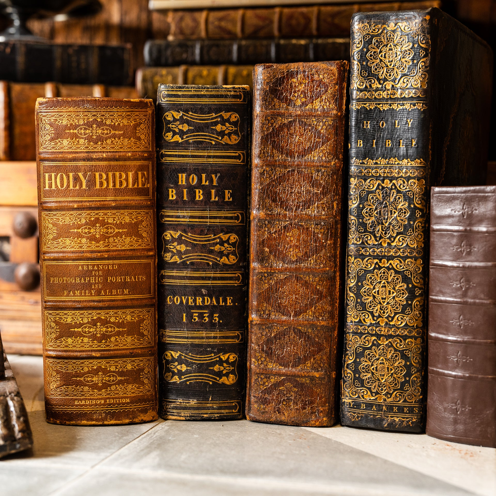 Bibles – Moons Rare Books