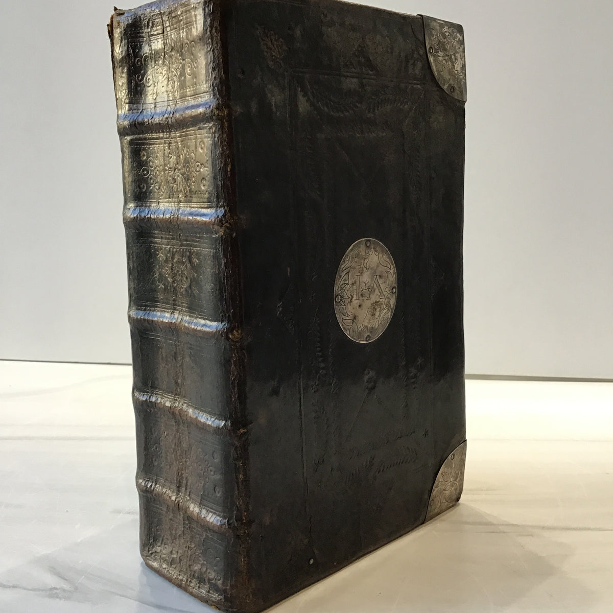 1682 Holy Bible – Moons Rare Books
